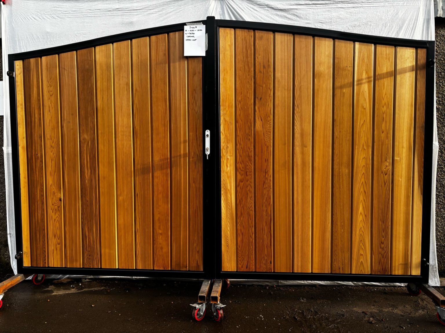 Cedar Driveway Gates - Ex Showroom - Suits 3m +- 300mm - Gates ...